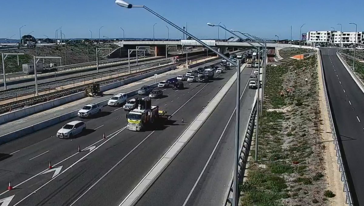 Main Roads WA on Twitter: "UPDATE CRASH – COCKBURN CENTRAL KWINANA FWY NORTHBOUND PRIOR TO ...