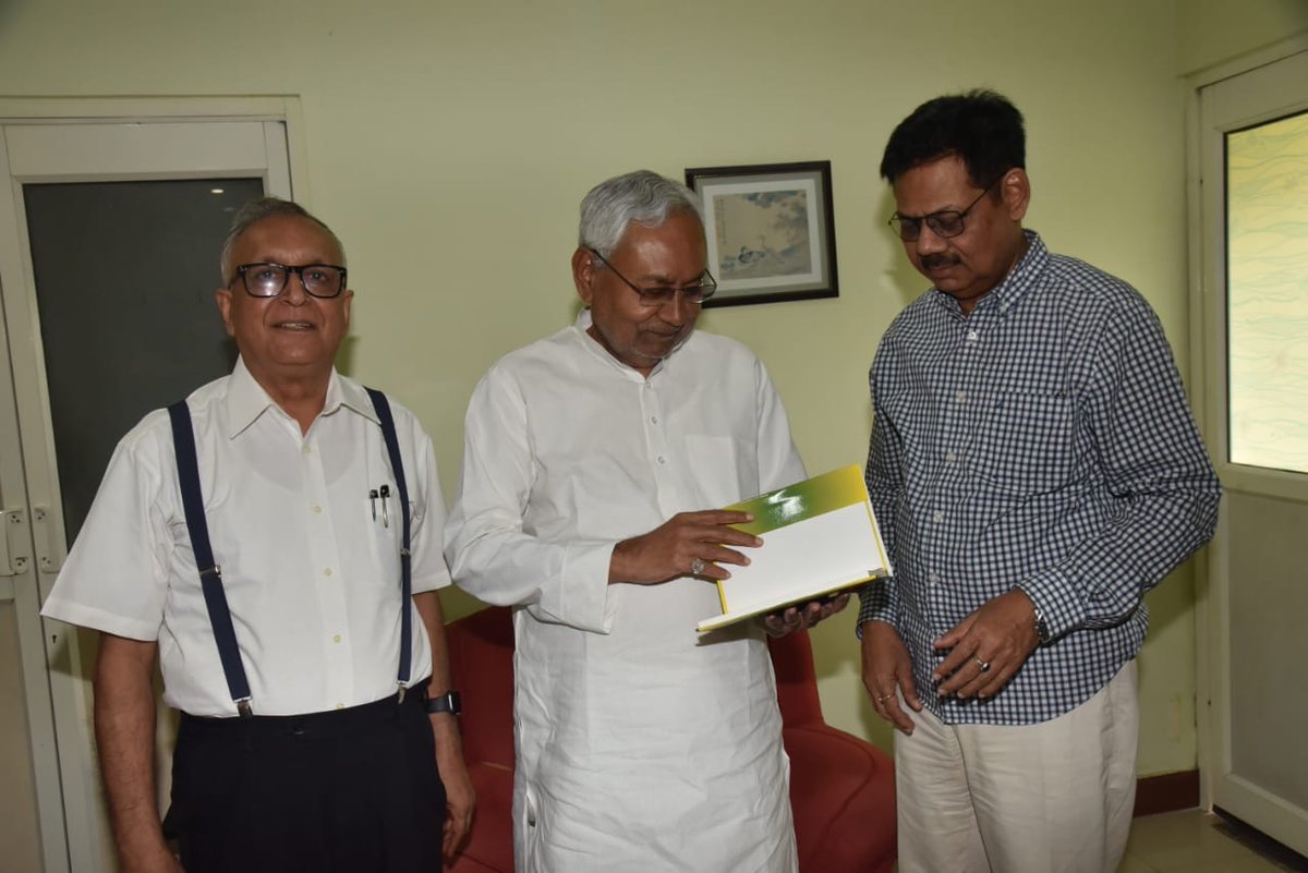 IPRD Bihar on Twitter: "RT @NitishKumar: प्रसिद्ध नेत्र चिकित्सक और विश्वविद्यालय सेवा आयोग के ...