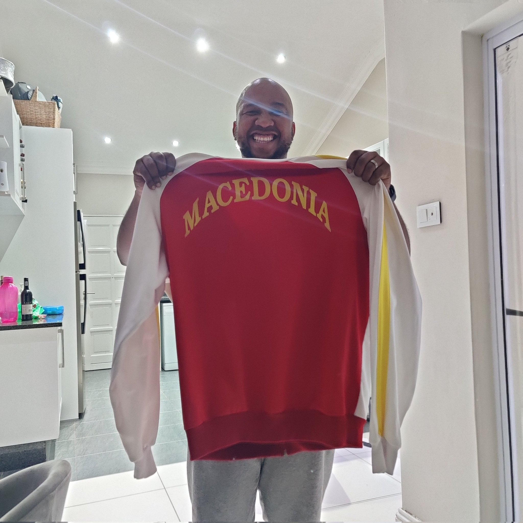 Atticus Proud Неутробот Finch On Twitter Со Бахати се упознавмо 3 година факс 2011 година Он