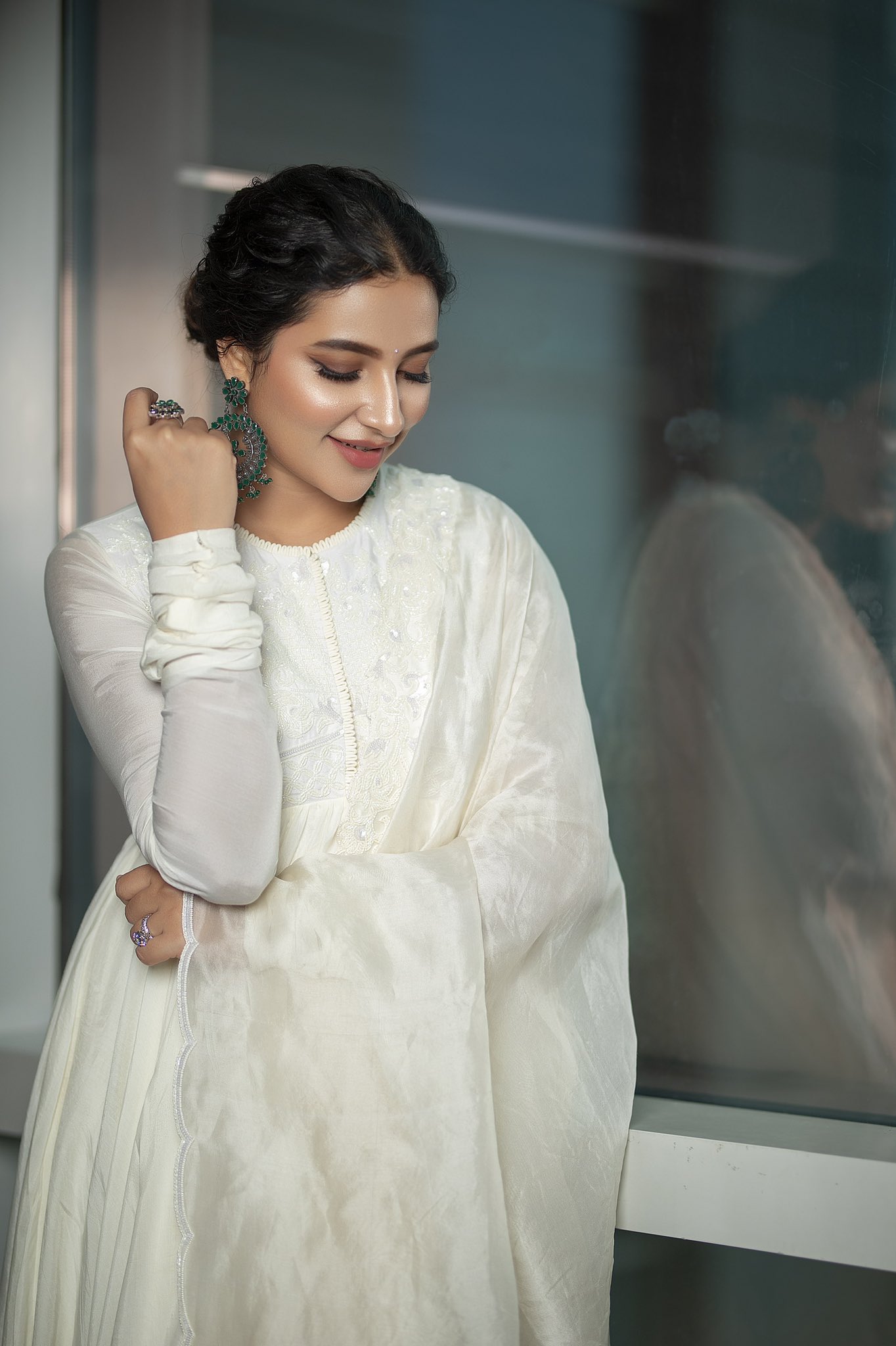 Subhashree Ganguly on Twitter: "🤍🤍 https://t.co/5FgP4TxPR5" / Twitter