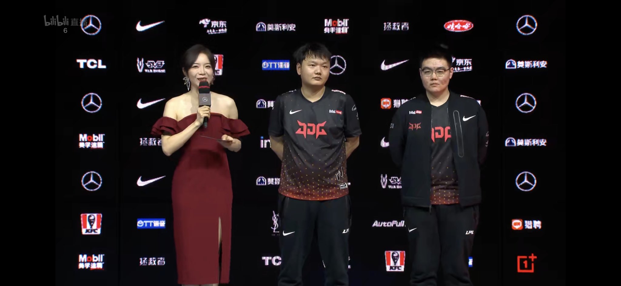 LPL Fanclub on Twitter: "Post game interview by Yu Shuang. (@YushuangLOL) This duo presented us ...