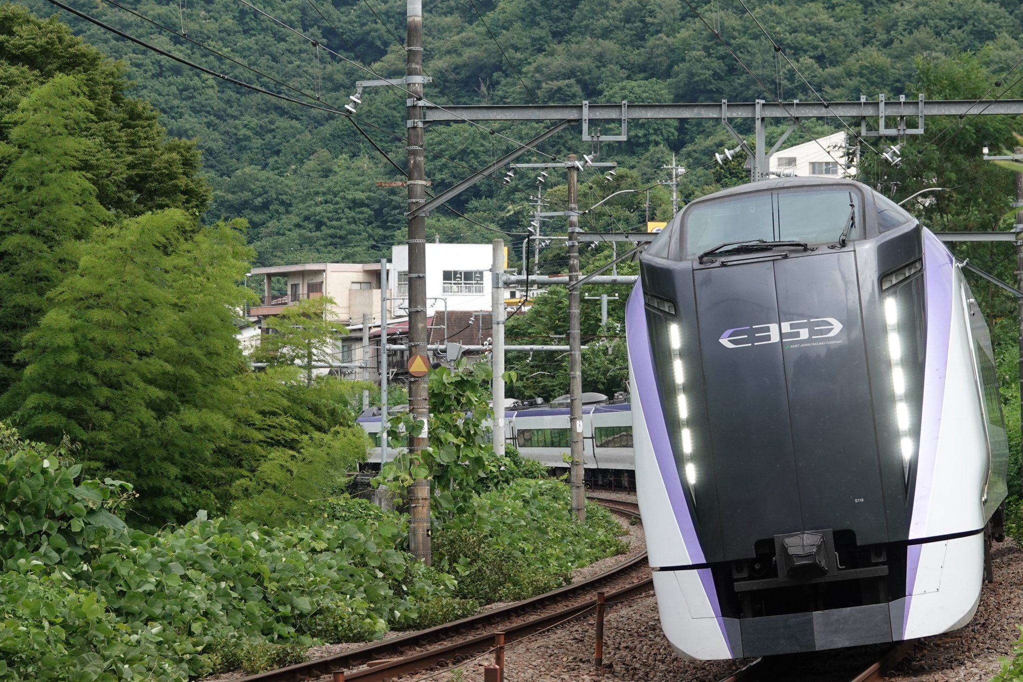 東京新聞鉄道クラブ on Twitter: "（単コロ）です。今週の #JR #中央線。猿橋~大月間を走る #E353系 特急 #かいじ 27号（3127M）を撮りました。 https://t ...