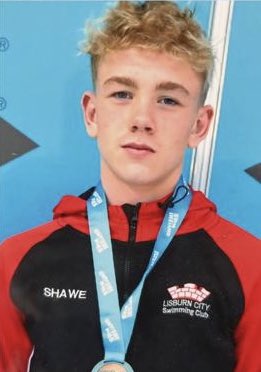 Holly Robson's Instagram, Twitter & Facebook on IDCrawl