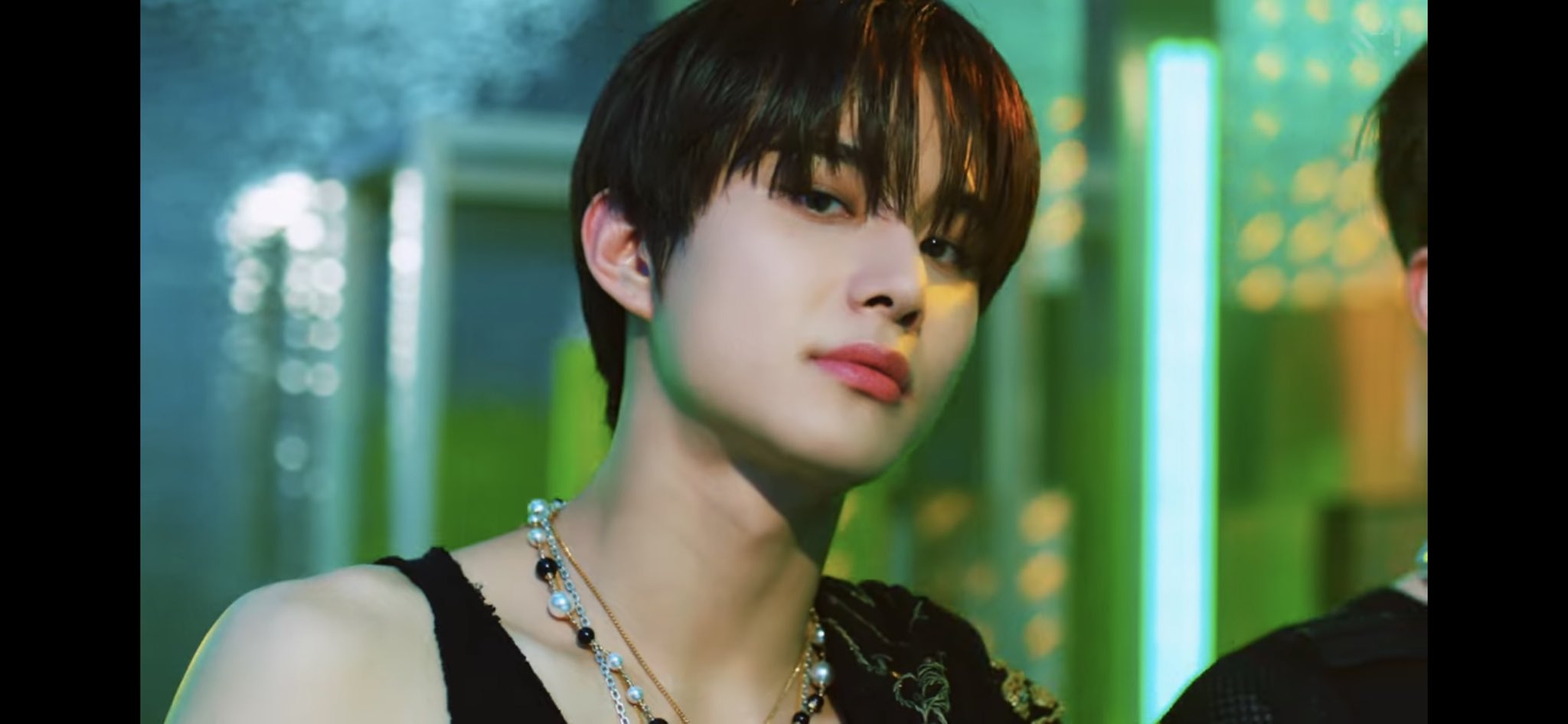 네 On Twitter 진짜 큰일났다 액정 다 찢어버림 Juehadekum Twitter