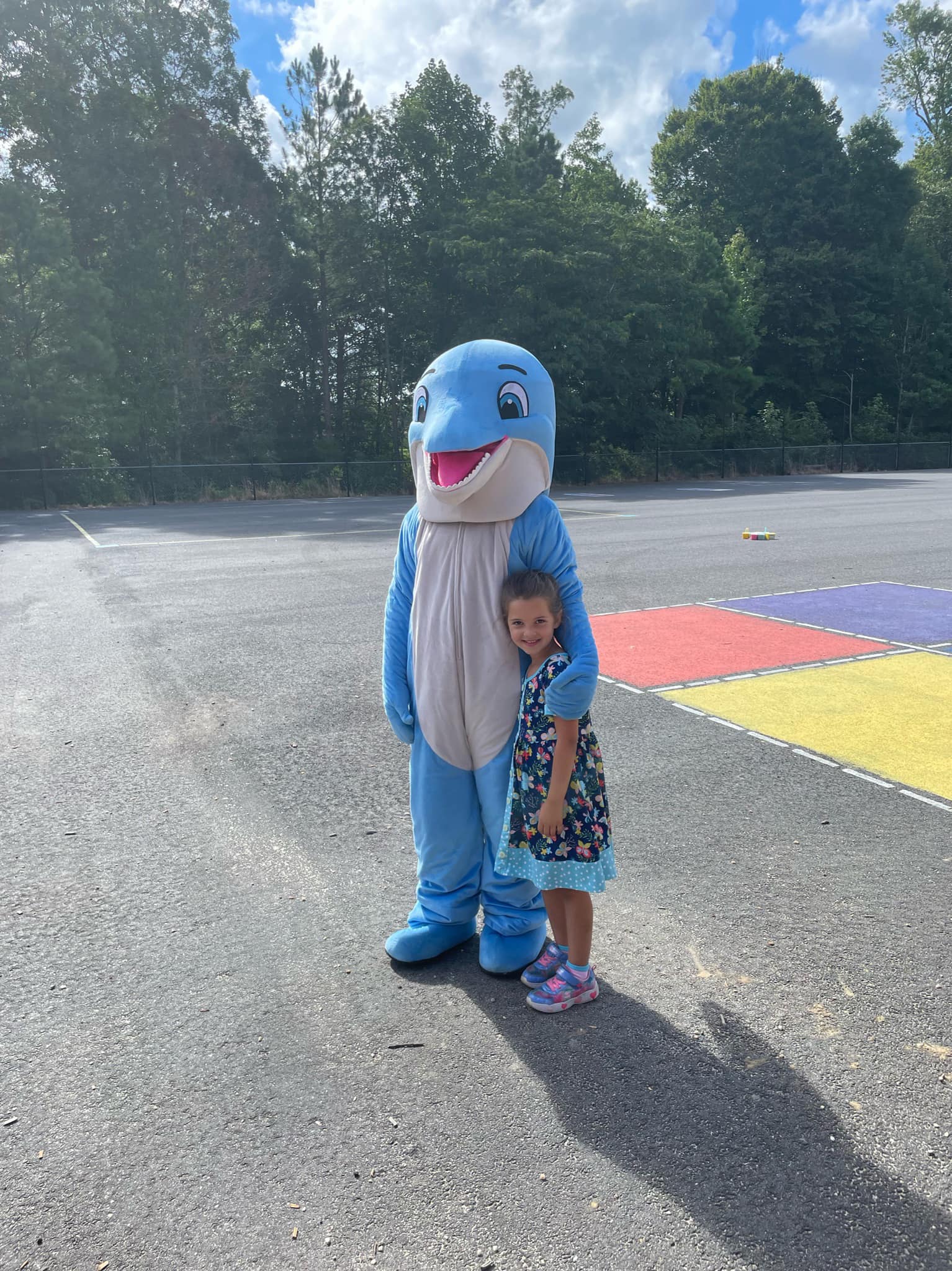 Hanover Schools on Twitter: "SPLISH SPLASH! CSES and Splash, the school's very cool mascot ...