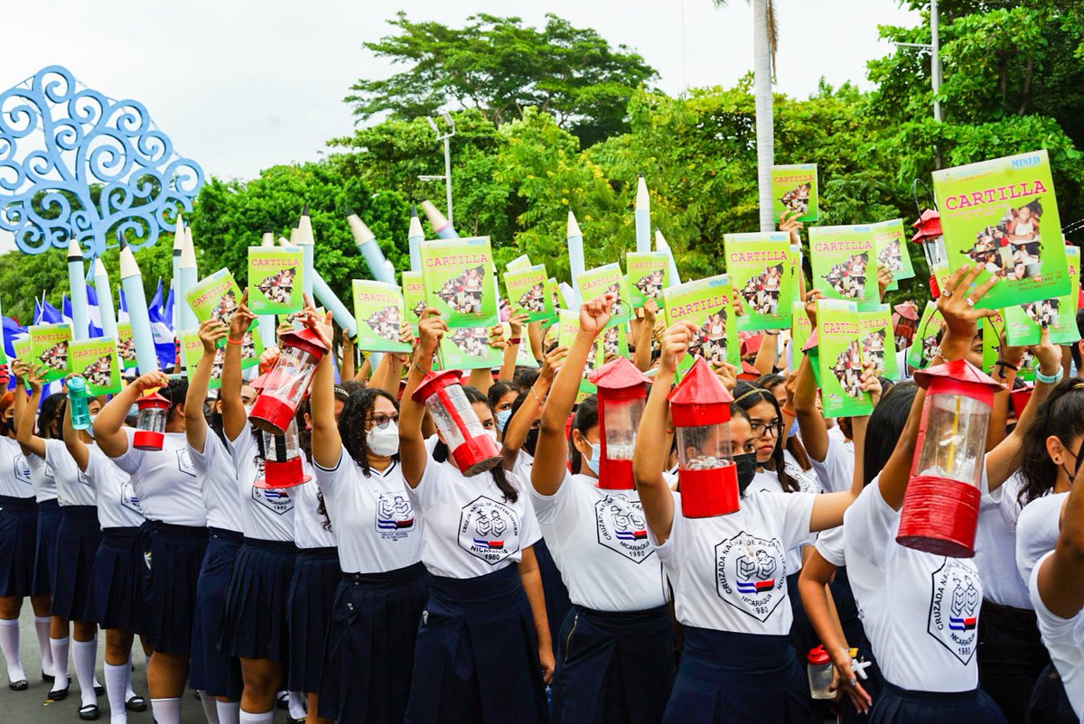 Ministerio de Educación Nicaragua on Twitter: "Caminata en saludo a la ...