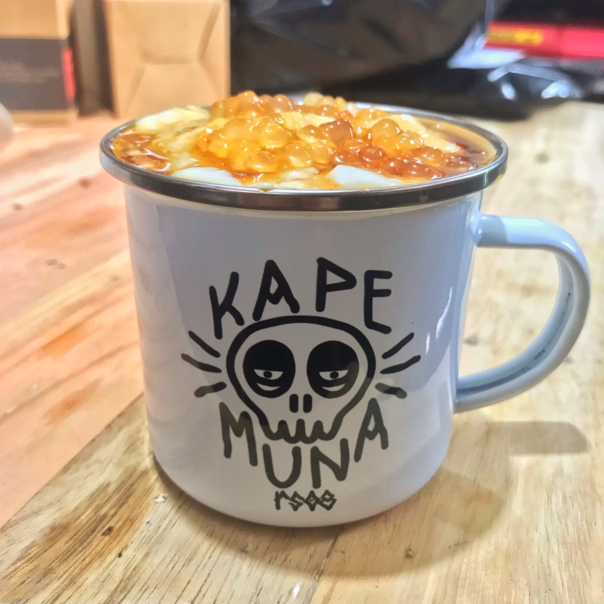 rs08 on Twitter: "usapan Kape Muna! Taho yan eh!! 👁💀"