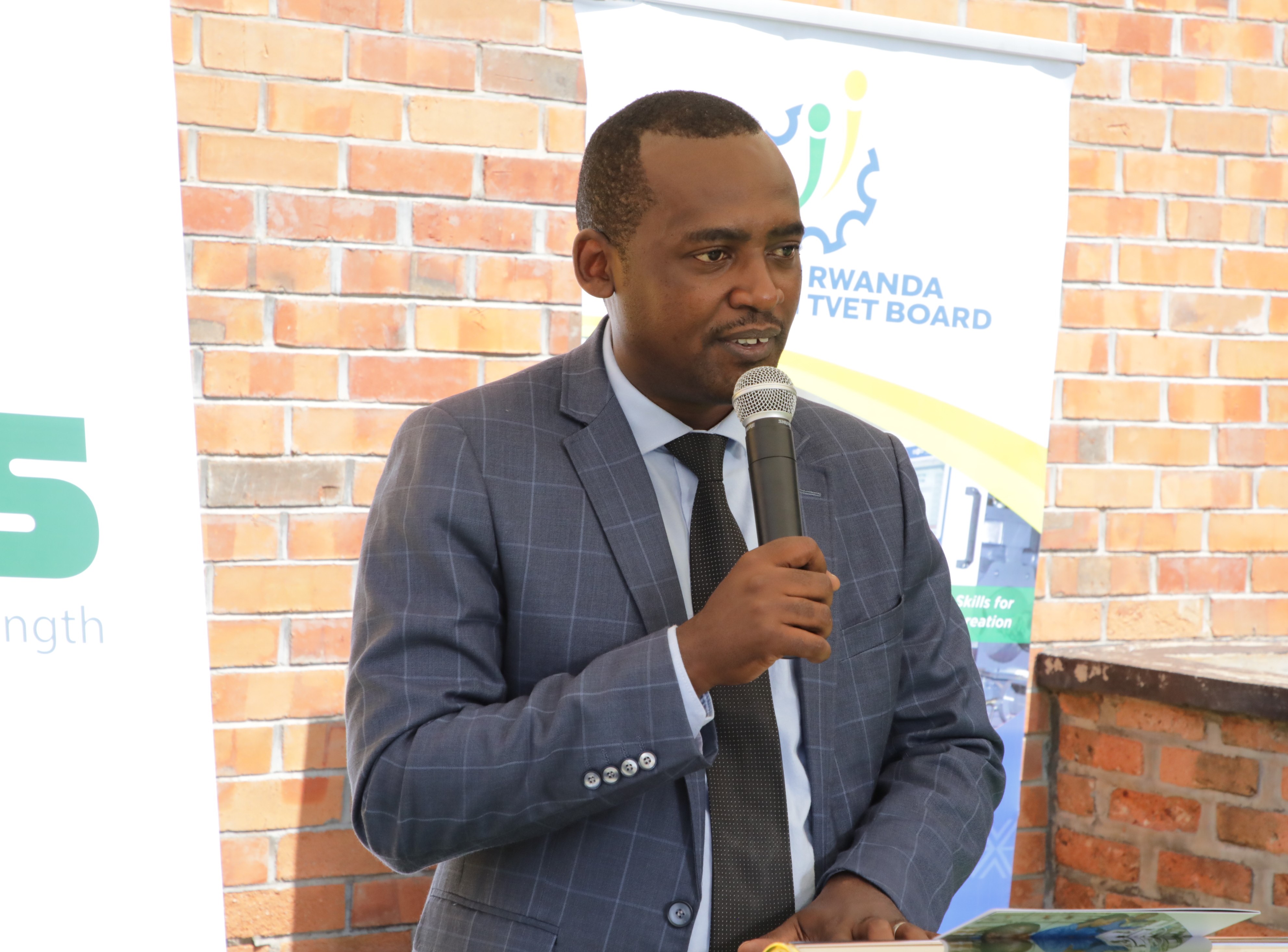 Rwanda TVET Board on Twitter: "The contribution is part of MTN Foundation "School Digitization ...