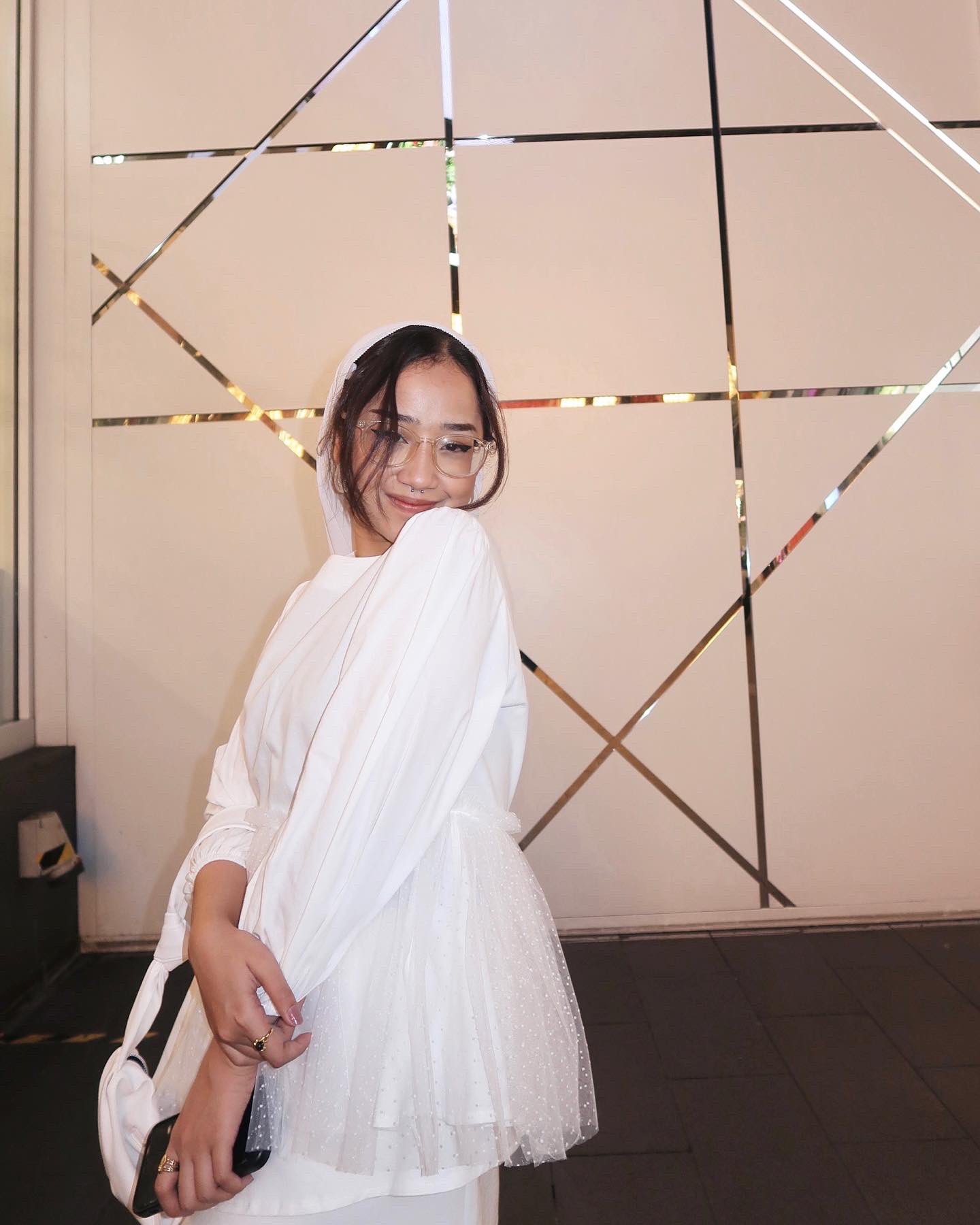 🌷 on Twitter: "the two ninas https://t.co/JxZwn5ntwM" / Twitter