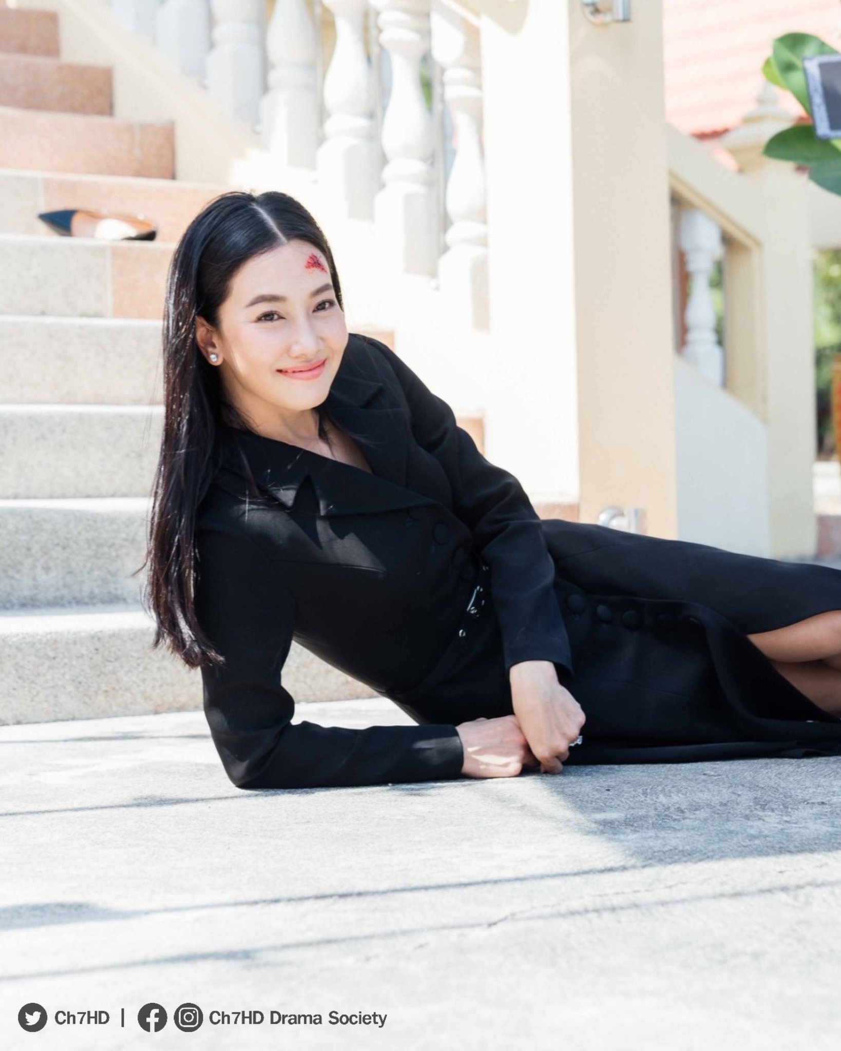 Ch7HD on Twitter: "ตกลงมา ยอดก็สวยเลยค่ะ #เข็มซ่อนปลายEP3 https://t.co/8PM8SgsCOS" / Twitter