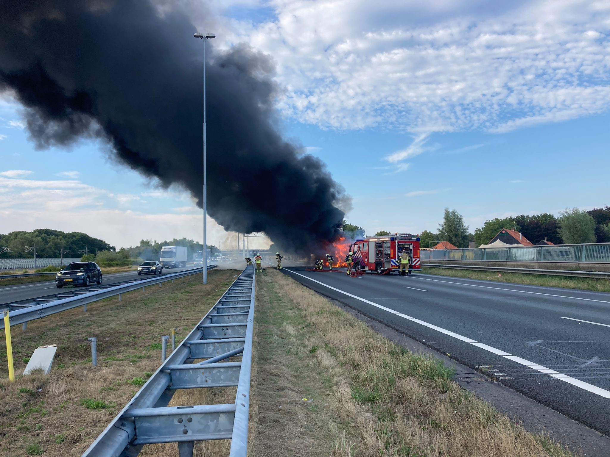 Rijkswaterstaat Verkeersinformatie on Twitter: "Het verkeer kan weer via de #A16 naar de ...