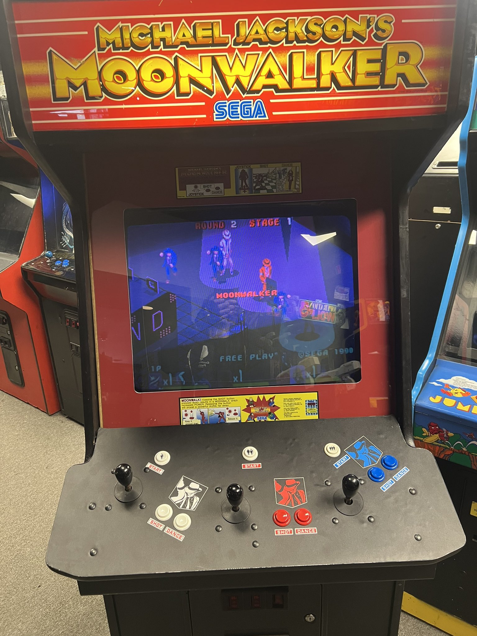 Michael Jackson Moonwalker Arcade Game Michael Jackson Moonwalker Arcade Game
