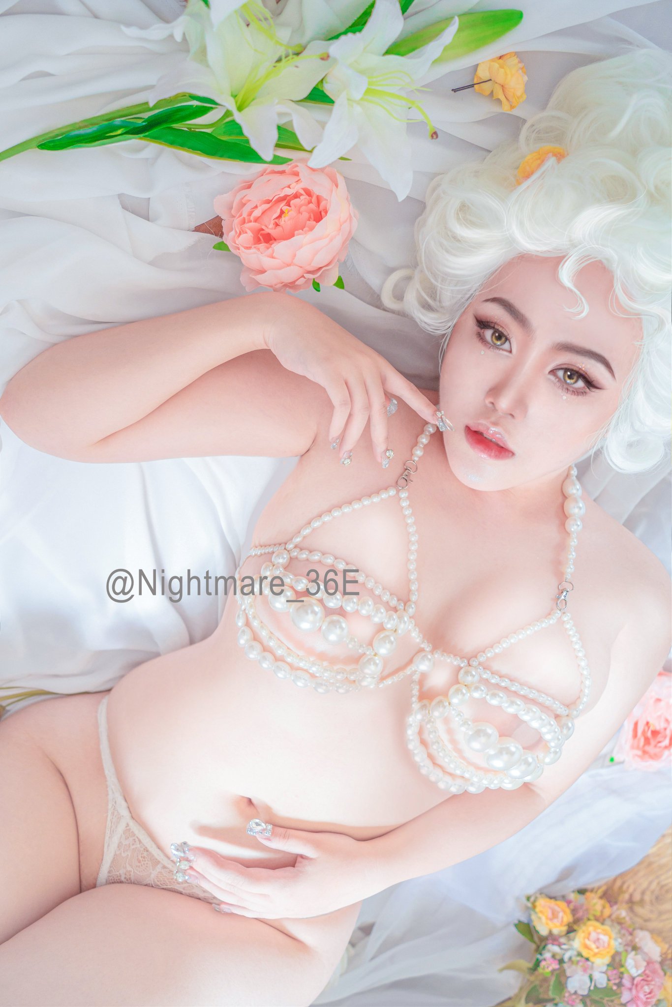 Nightmare_36E on Twitter: "【8月新作】Qu'ils mangent de la brioche. https://t.co/BbUc7TuNB5" / Twitter