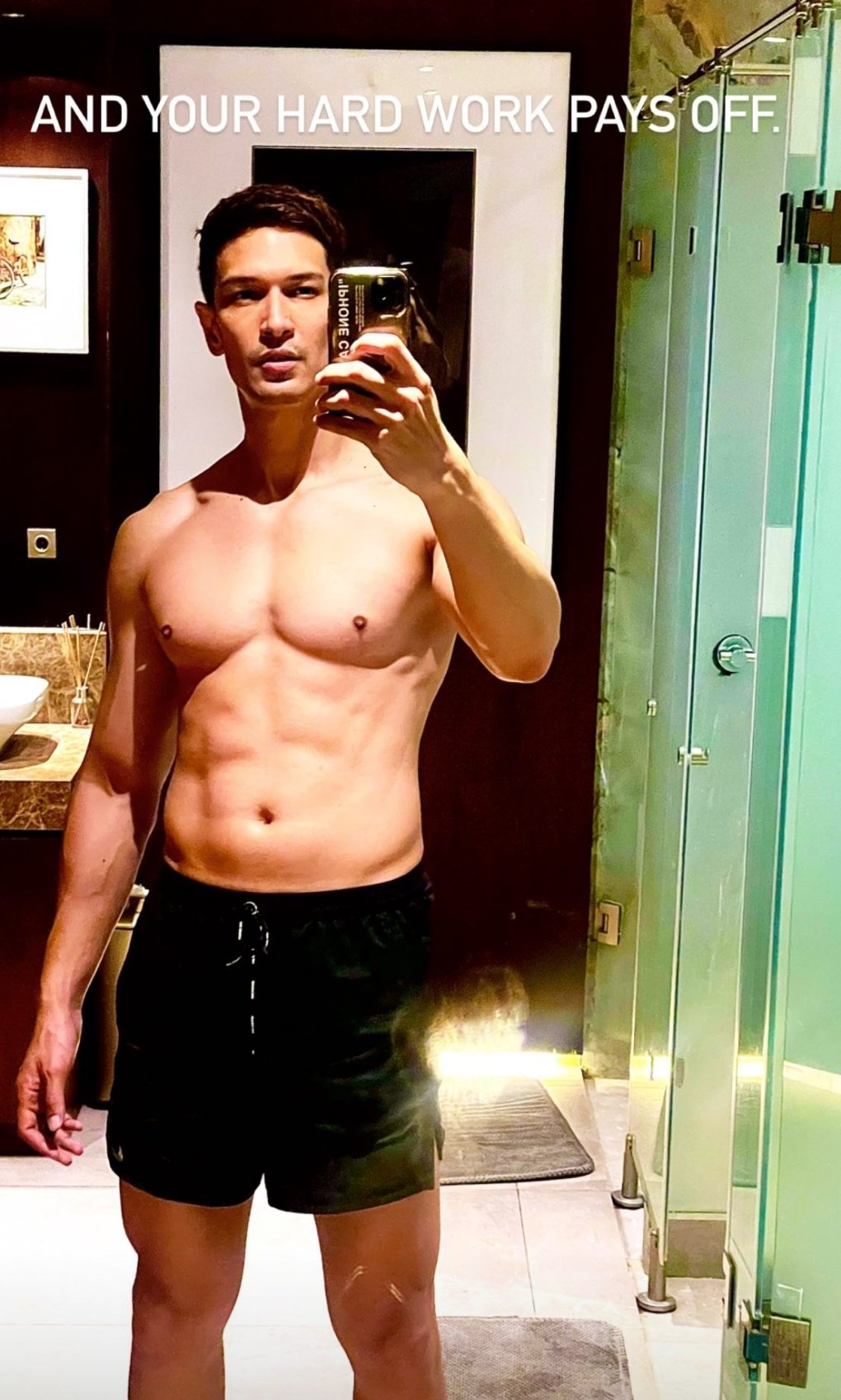 MRVVIP on Twitter: "Dimas Beck shirtless mirror snap. #selebwatch https://t.co/GUOuDranr1" / Twitter