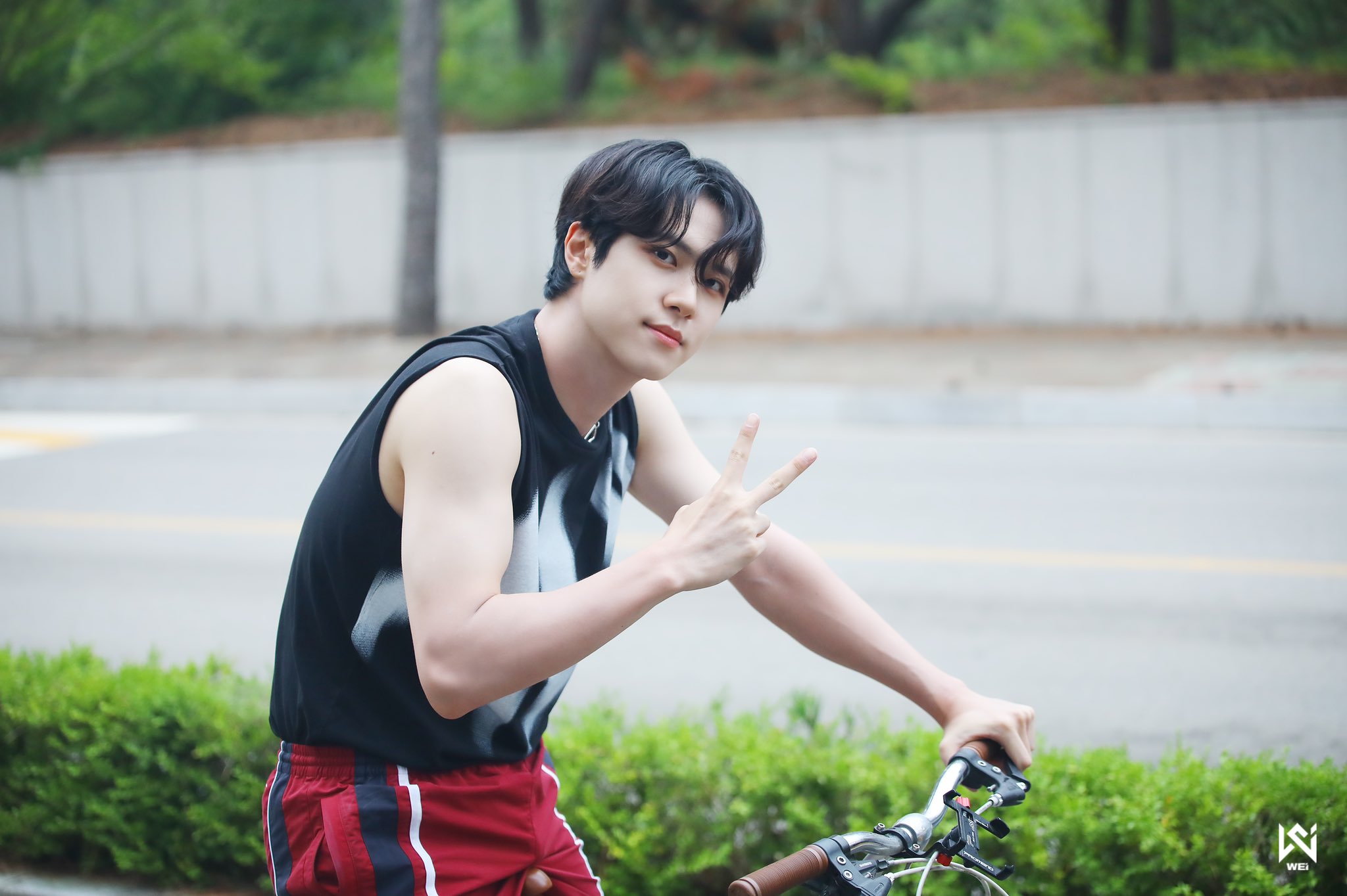 위아이(WEi)_OFFICIAL on Twitter: "WEi Japan 1st Mini Album 『Youth』 'Maldives' Special Photo🧡 #위아이 ...