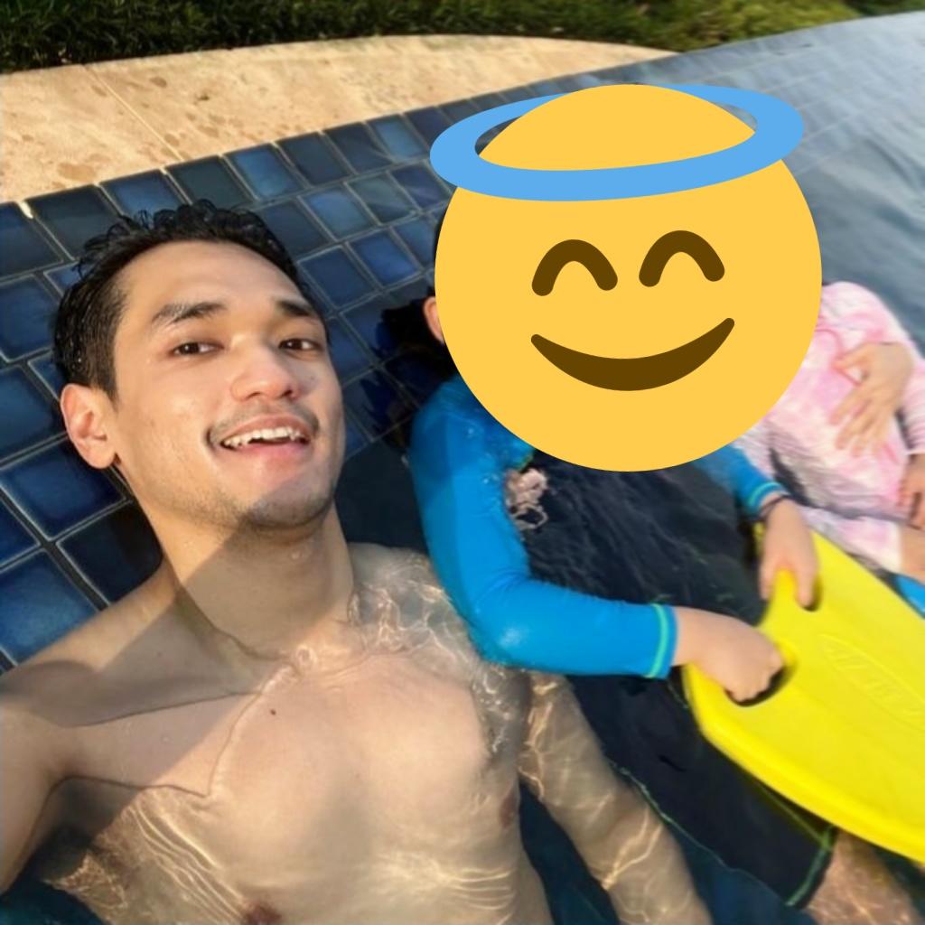 MRVVIP on Twitter: "Afgan shirtless pooltime with fam. #selebwatch https://t.co/qBKl1xRwz3 ...