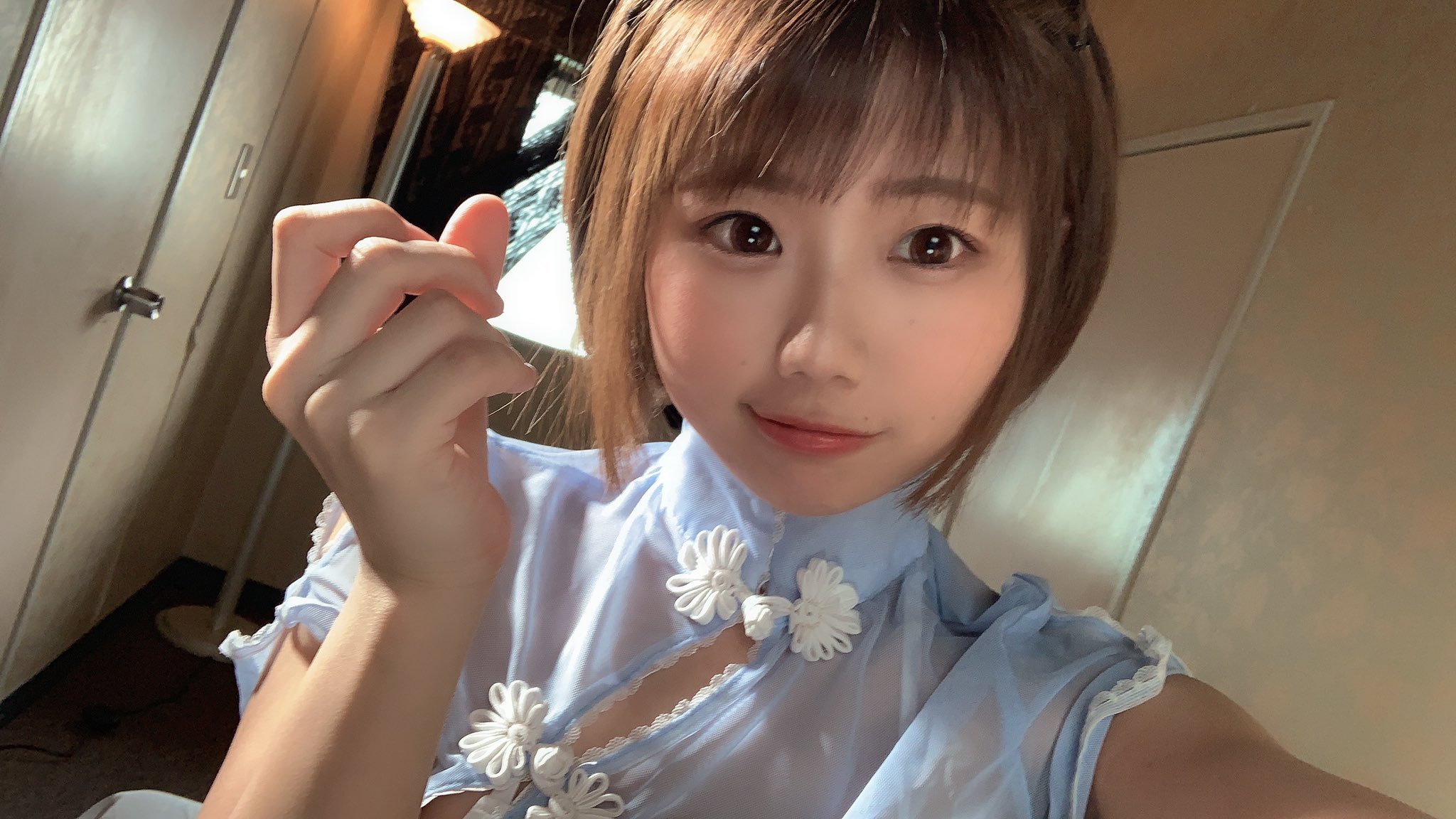 AVの光と影 on Twitter: "RT @ichikawa_riku: 何の手でしょうか☺️☺️ https://t.co/mSPlPSdzY1" / Twitter