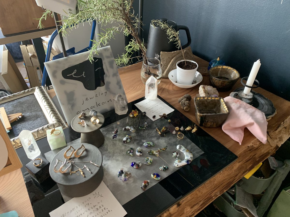 「今年は筆ペンのドローイング作品も増やしていきたい! 固くなった頭をほぐしてくれる! #art #pencilart」画家 松尾龍/Ryu Matsuoの漫画