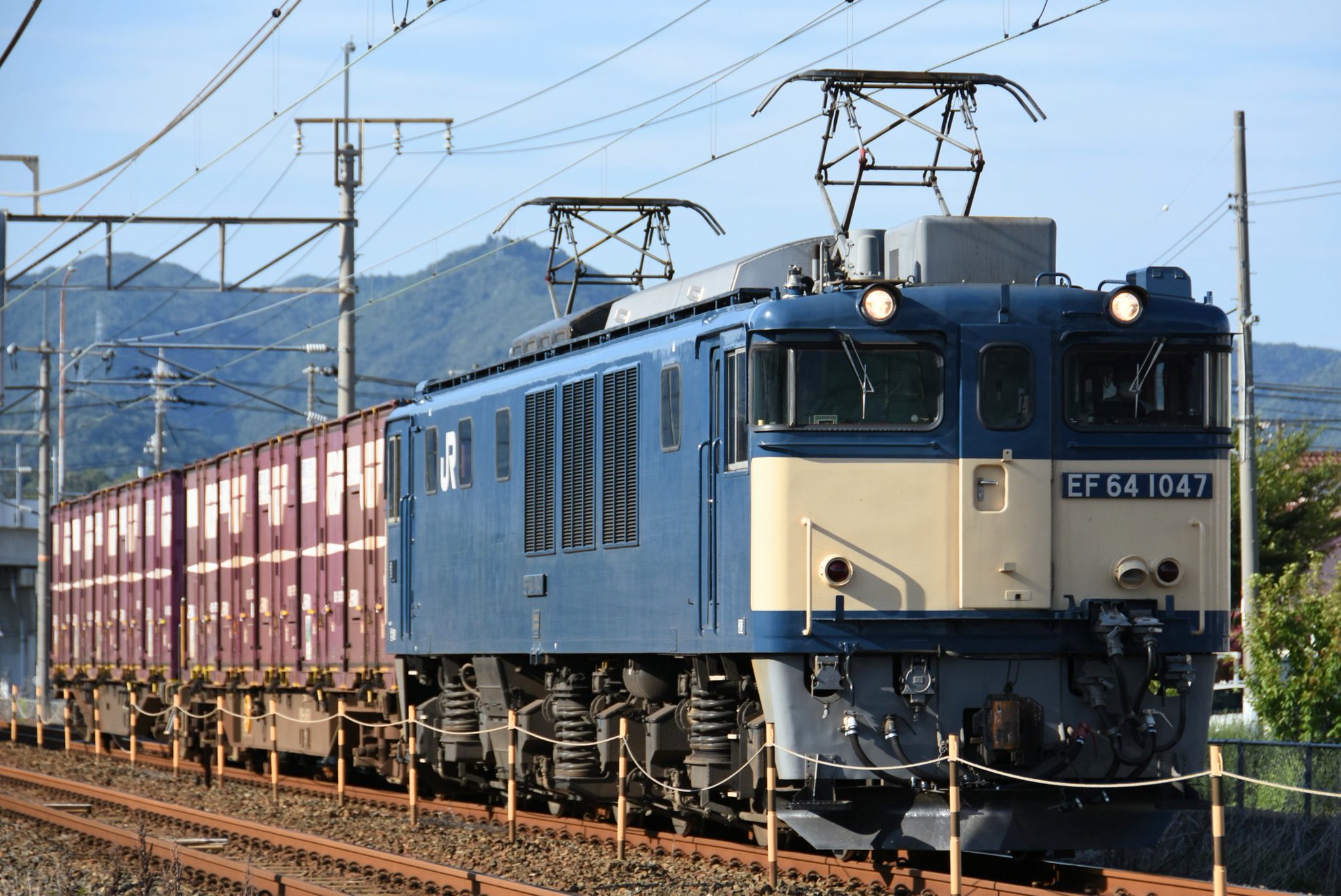 ビバ・テラ on Twitter: "2022/8/15 3084レ EF64 1047+コキ2B 伯備線 総社−清音にて https://t.co/Rm37jhyZyt" / Twitter