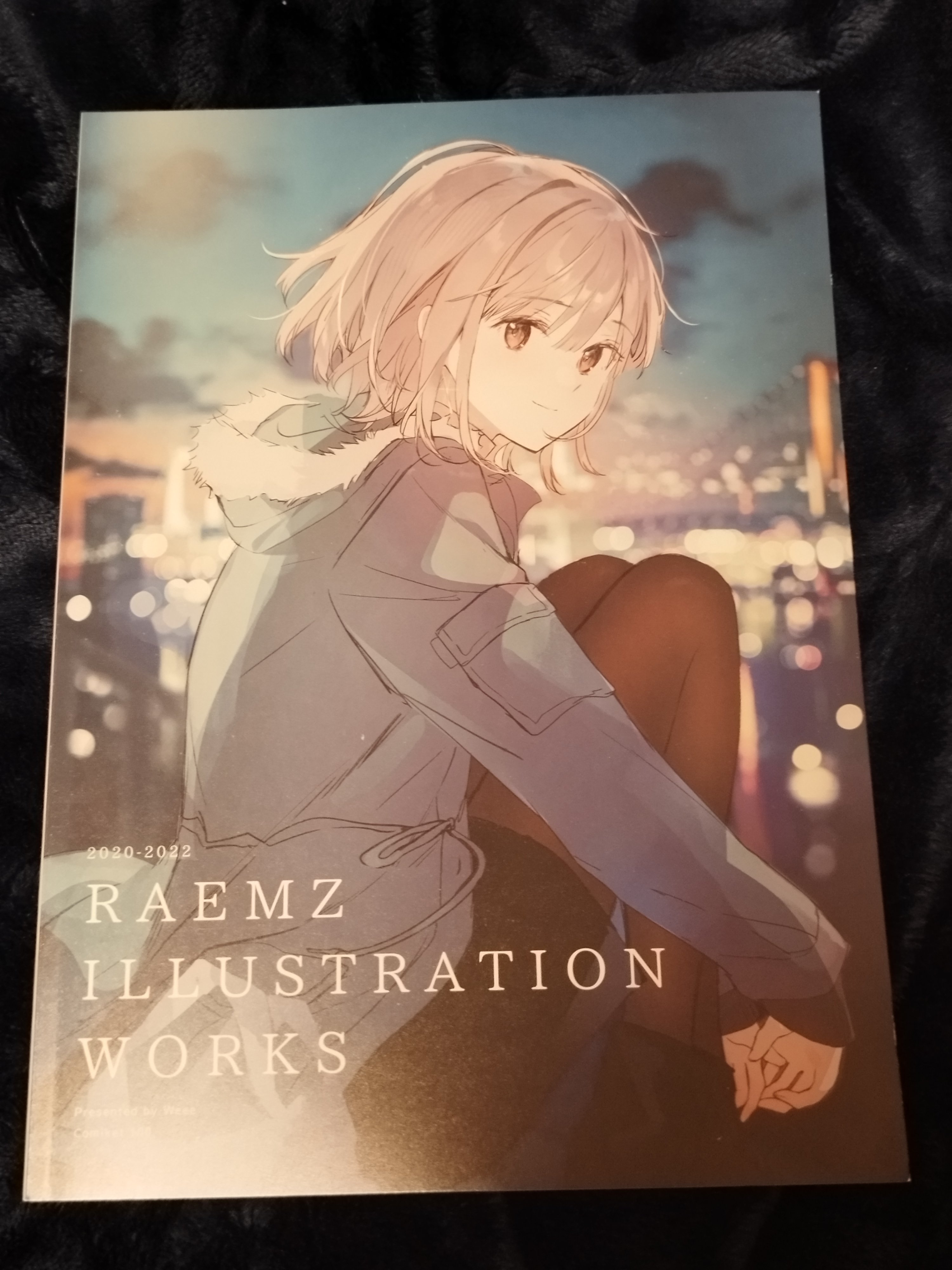 raemz on Twitter: "RT @otome_minato: Weee raemz(@weee_desu)先生 新刊「2020-2022 RAEMZ ILLUSTRATION ...