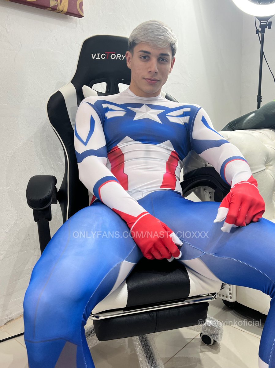 LEO MODEL OFICIAL ⭐️ TOP 0.65% on Twitter: "RT @leoheroxxx: Captain America wants you to sit on ...