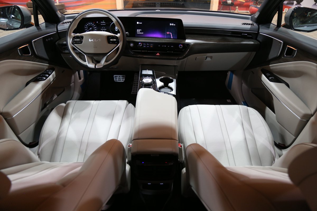 مجموعة صالح للسيارات on Twitter: "اللي وده بسيارة فخمة وبسعر منافس ماله إلا #كيا K8-GLS موديل ...