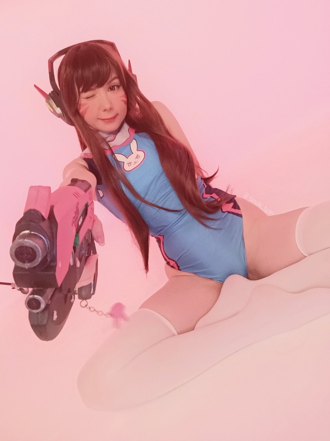 💛 Paws Tanuki Cos💛 on Twitter: "Hey, gamer! It's time for me to earn my points 🔫😏💓 #Overwatch # ...