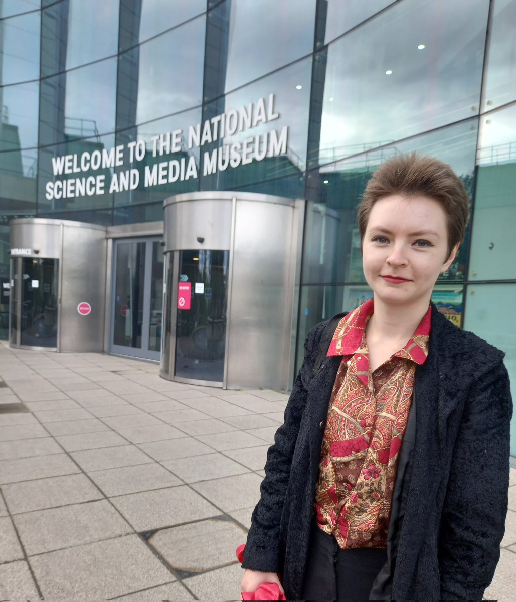 Catherine Warr's Threads – Thread Reader App