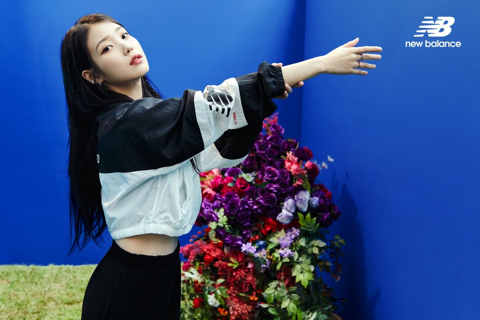 My bae is warming up before her sports day 😌😆😍 iLJEu 🍊☀️🧡 @aiyuworld