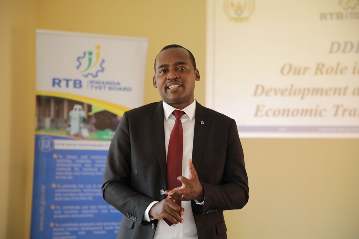 Ministry of Education | Rwanda on Twitter: "RT @RTB_Rwanda: Atangiza iyi nama, Umuyobozi Mukuru ...