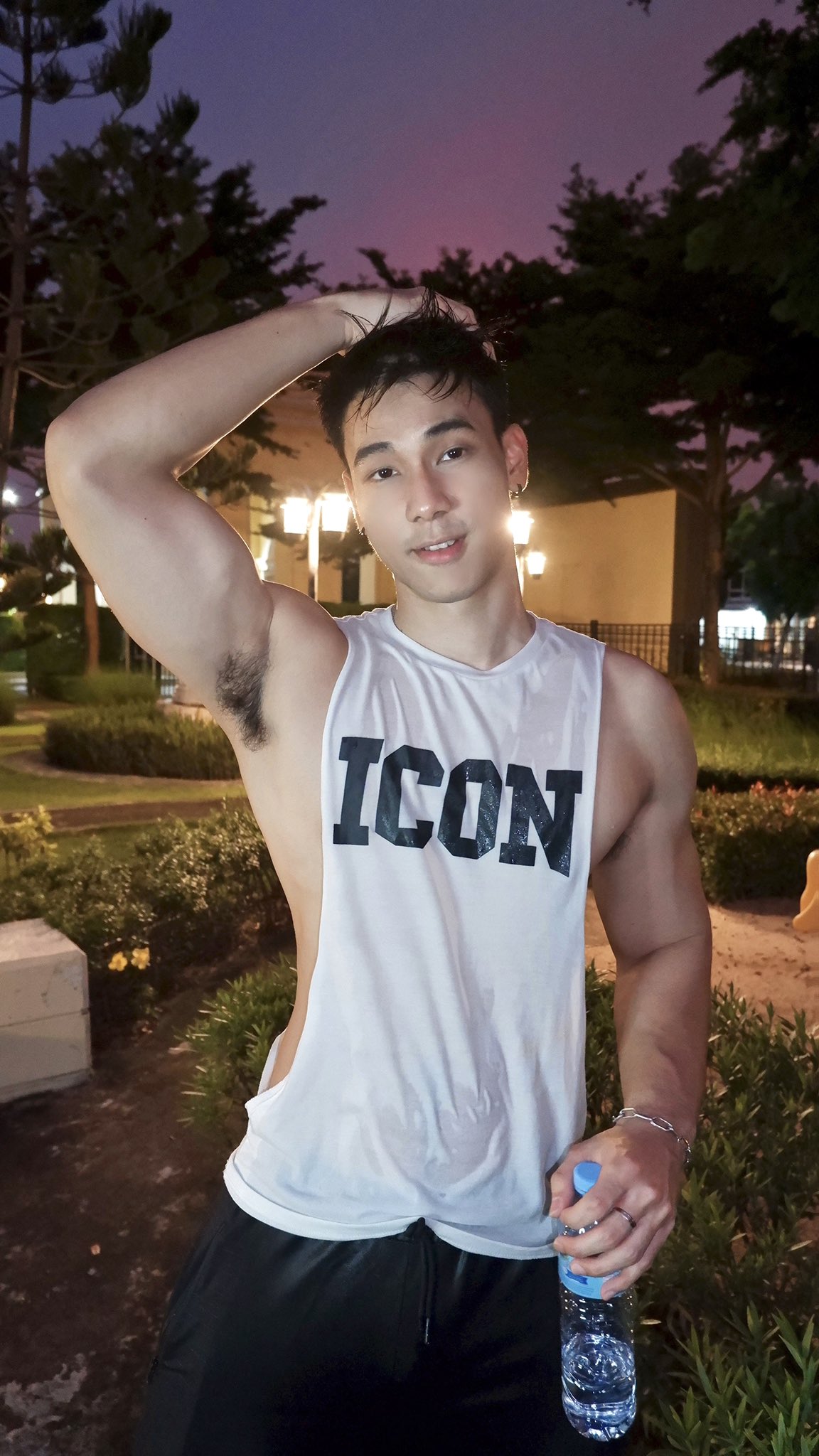 Mz.mkz on Twitter: "ชอบมากความสัมพันธ์แบบ FWB = Friend with buffet https://t.co/NVkRawLQjM ...