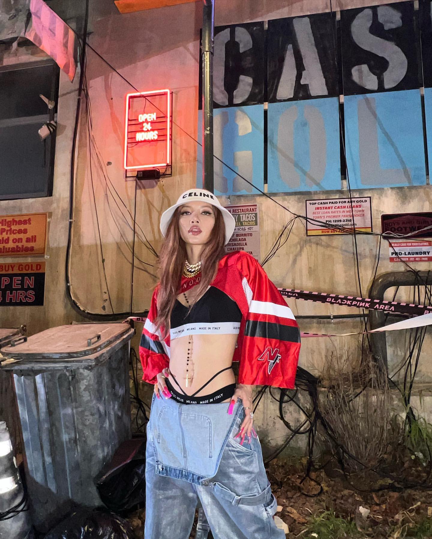 🖤 on Twitter: "#LISA IG update! https://t.co/uvi6QqUisY" / Twitter