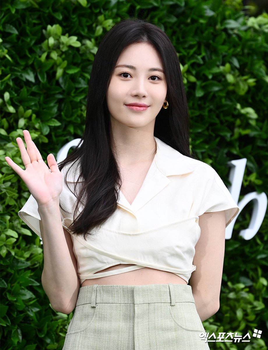 The Seoul Story on Twitter: "📸 Choi Woo Shik, Ahn So Hee and Yura at the pop-up store of Fresh ...