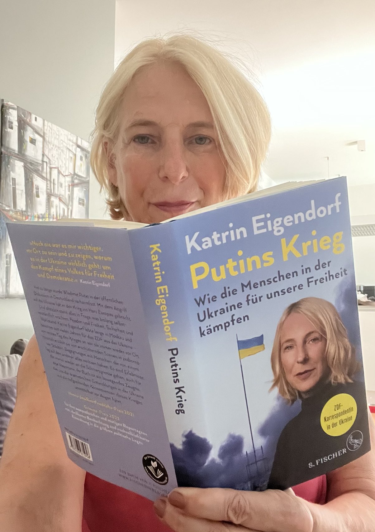 Katrin Eigendorf on Twitter: "Wie sehr der Krieg in der #Ukraine unser Leben verändert hat, wie ...