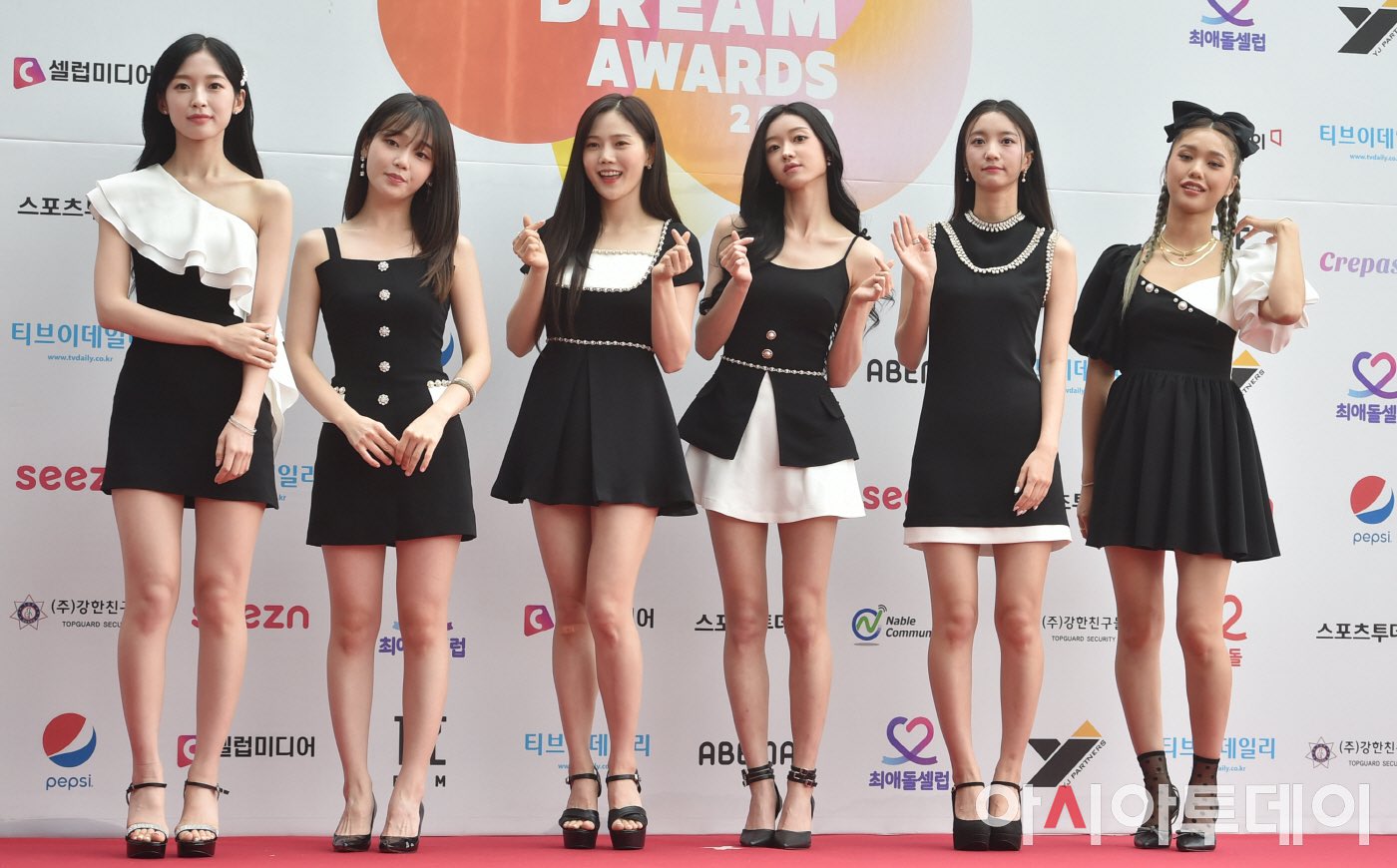 The Seoul Story on Twitter: "📸 LE SSERAFIM at the red carpet of 2022 K GLOBAL HEART DREAM AWARDS ...