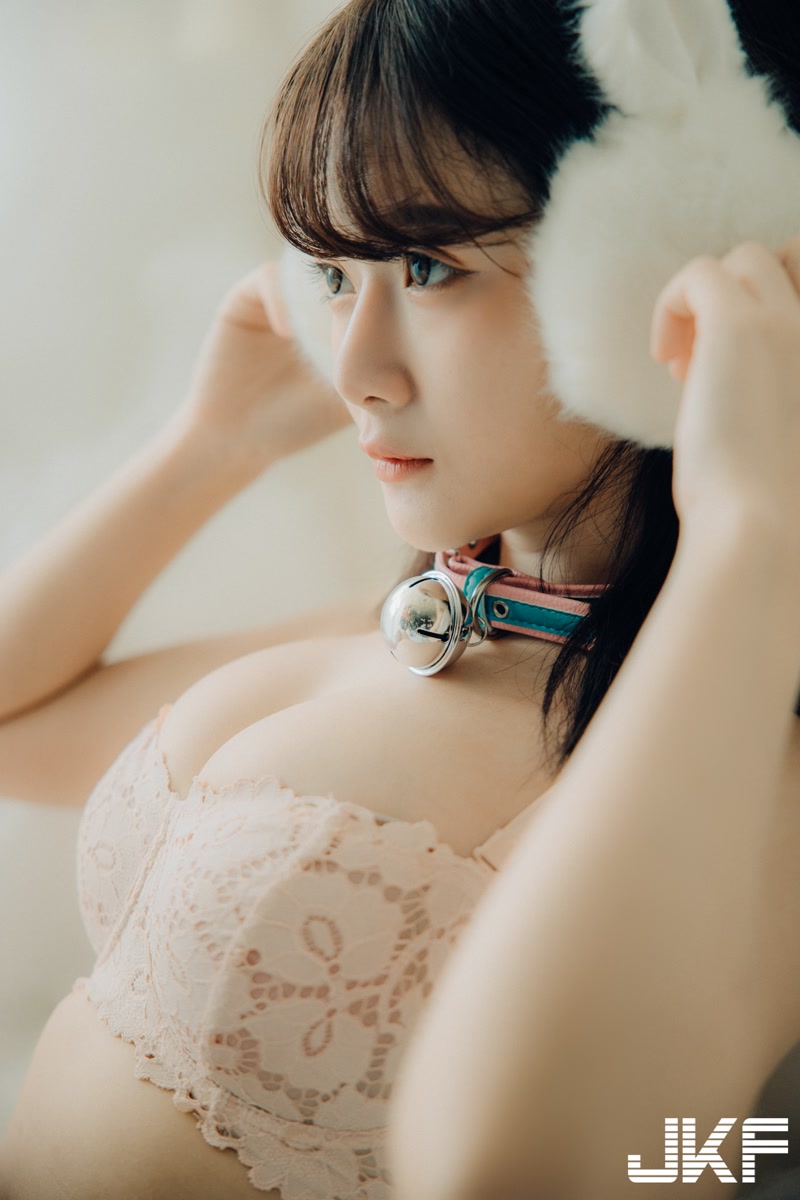 JKF福利攝 on Twitter: "#JKFSHOT 屬於你的雲朵女孩『倩倩』☁️ 💃 ＠winnie12225 📷 多多綠 #JKF #hot #hotleg #asianbabe # ...