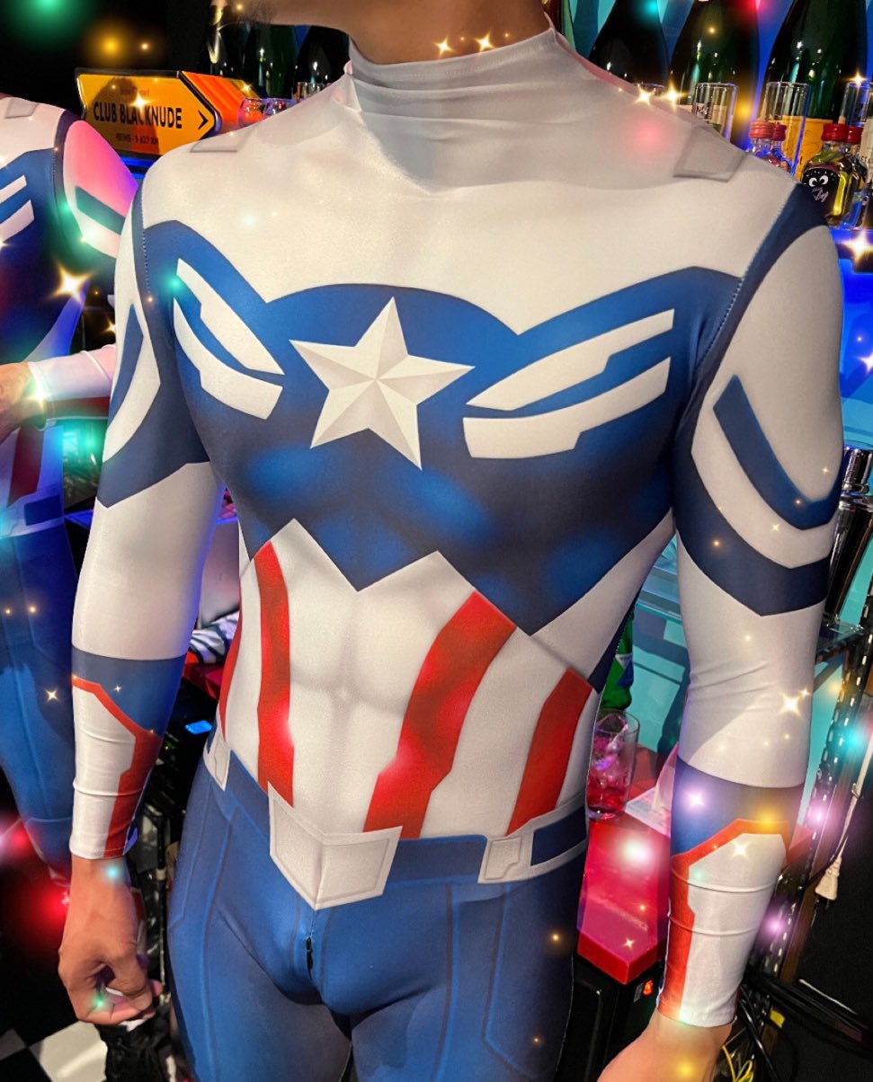 bar blacknude HERO on Twitter: "HERO今夜21時開店‼️。 今夜はHERO1号慎一郎が久々出勤です。 顔よし、スタイルよし、 愛嬌よし、もっこり♡。 今夜は ...