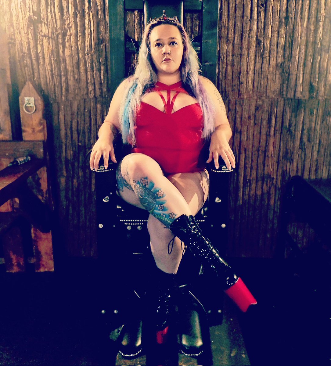Celestial Studios on Twitter: "RT @Miss__Pixie: Queen Pixie will see you now @KinkFetishDerby"