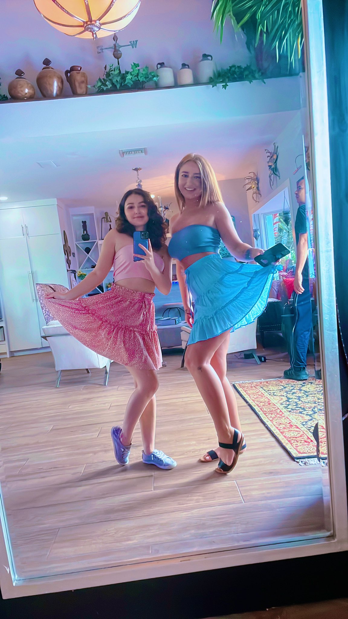 Tw Pornstars Leana Lovings 💕 Twitter Im Hanging Out With