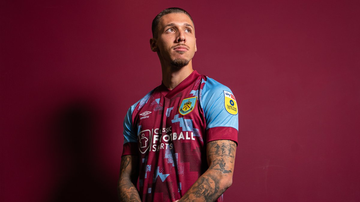 Darko is in the building 😎 Burnley FC @burnleyofficial