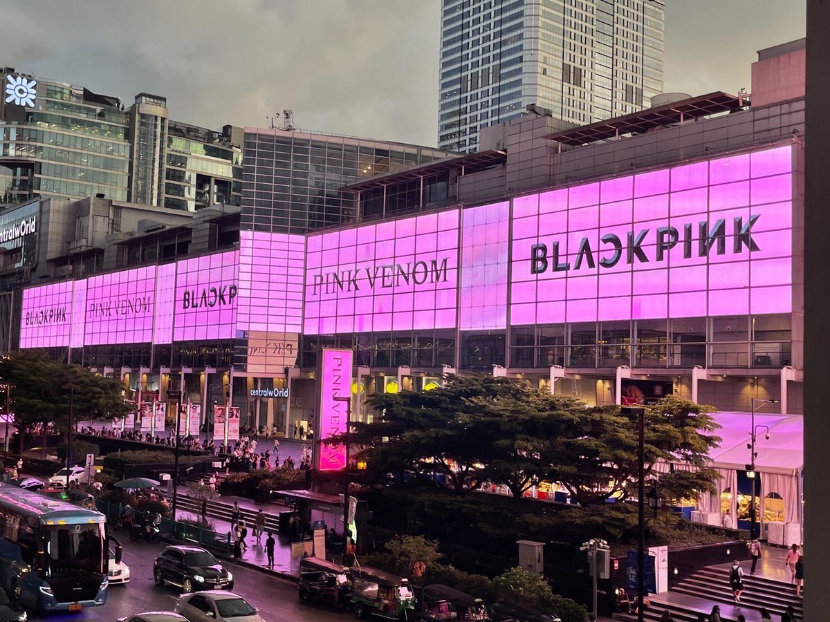 centralwOrld on Twitter: "BLACKPINK IS BACK! 💗🖤 The panOramix ที่ centralwOrld ต้อนรับการกลับมา ...