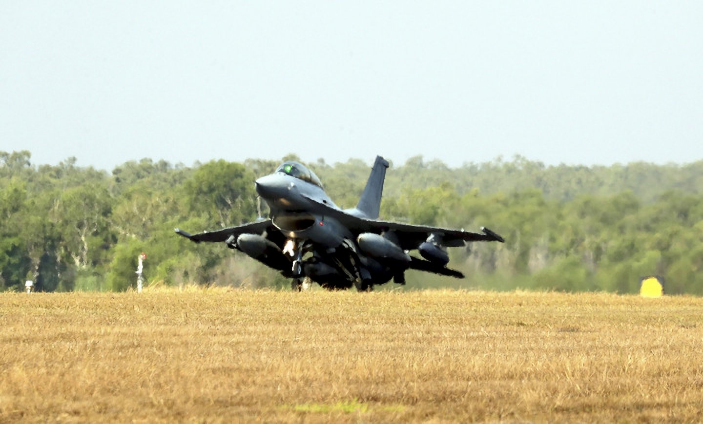 ROK Military Fan on Twitter: "#ROKAF KF-16U fighter jets arriving in Darwin, Australia. The ...
