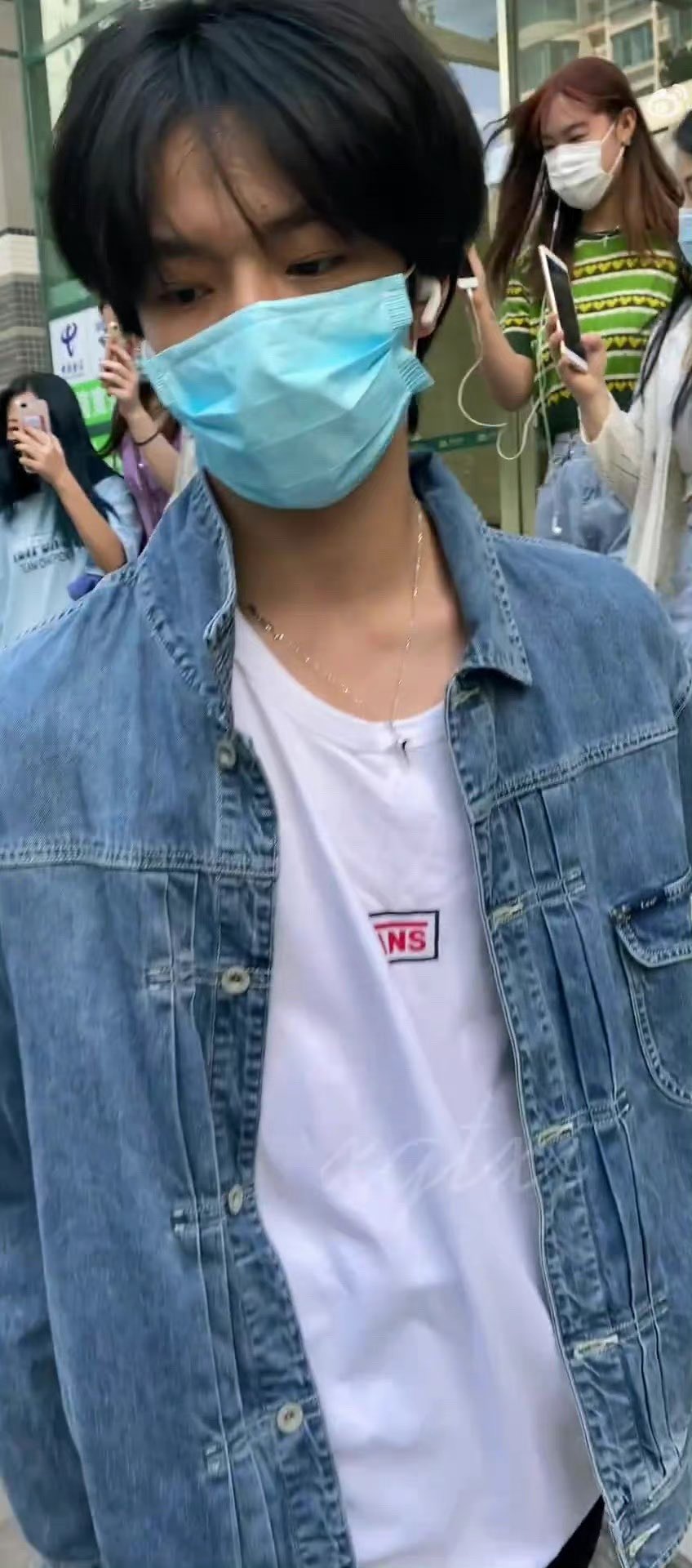 Thumb Up On Twitter 我在我狗14岁时就已怀孕🥵刘耀文每天下班回家口罩都不丢，拉下裤子就爆操我，操完他一路脱衣服去浴室洗澡，留我在玄关趴地上高潮抽搐。 T
