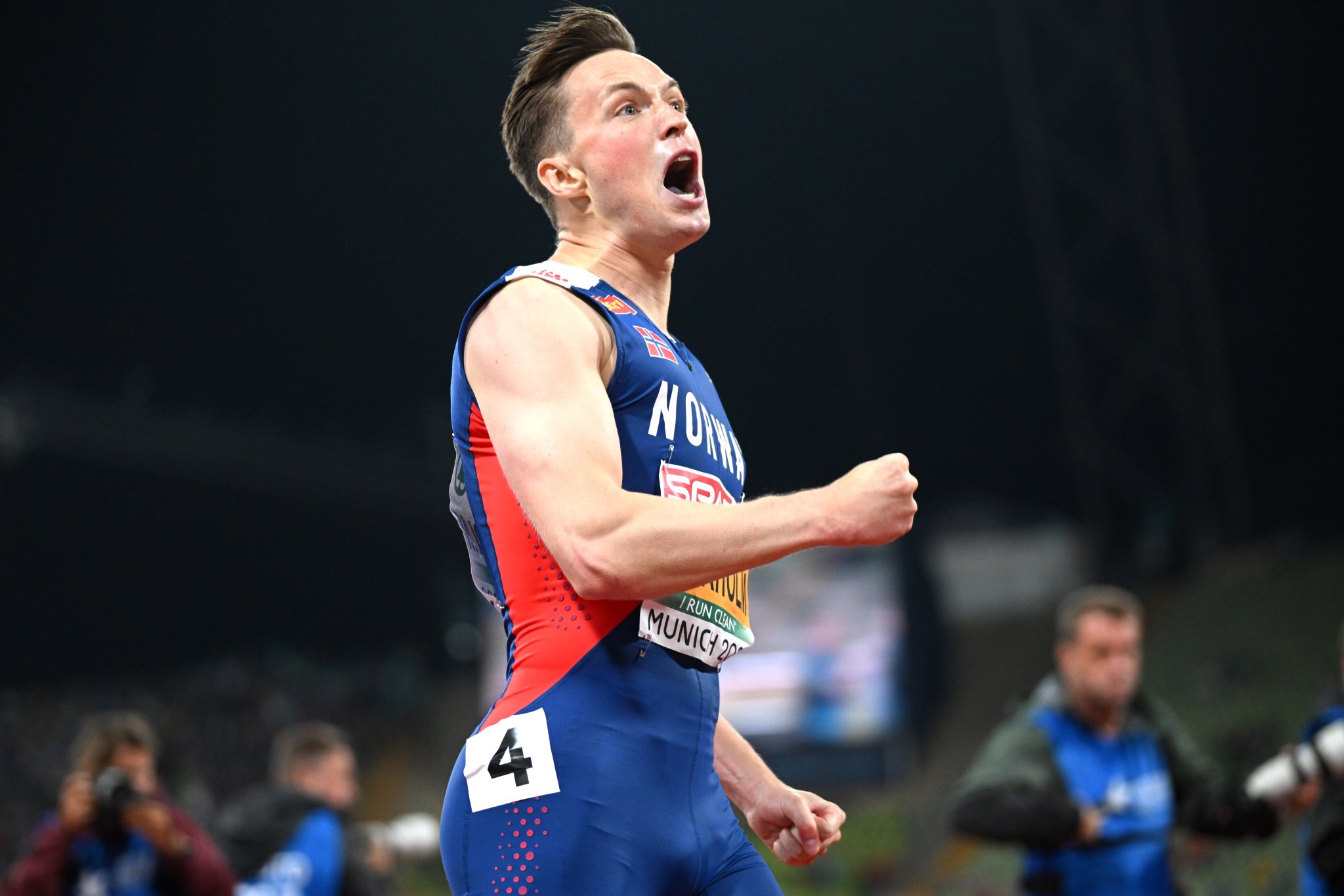 AW on Twitter: "European Champion 🥇 Karsten Warholm is back everyone! The Olympic 400m hurdles ...