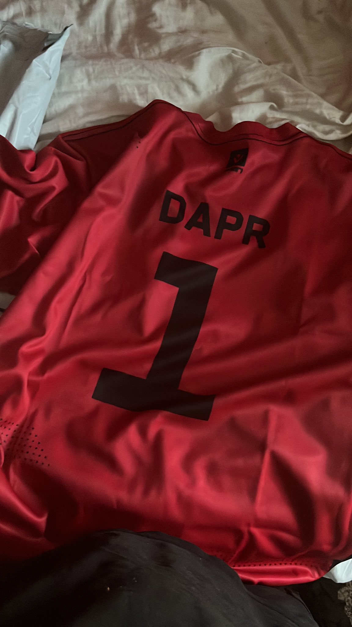 Konnichi on Twitter: "Step 2: Somehow get @dapr to sign it… https://t.co/pWcIcOkEPA" / Twitter