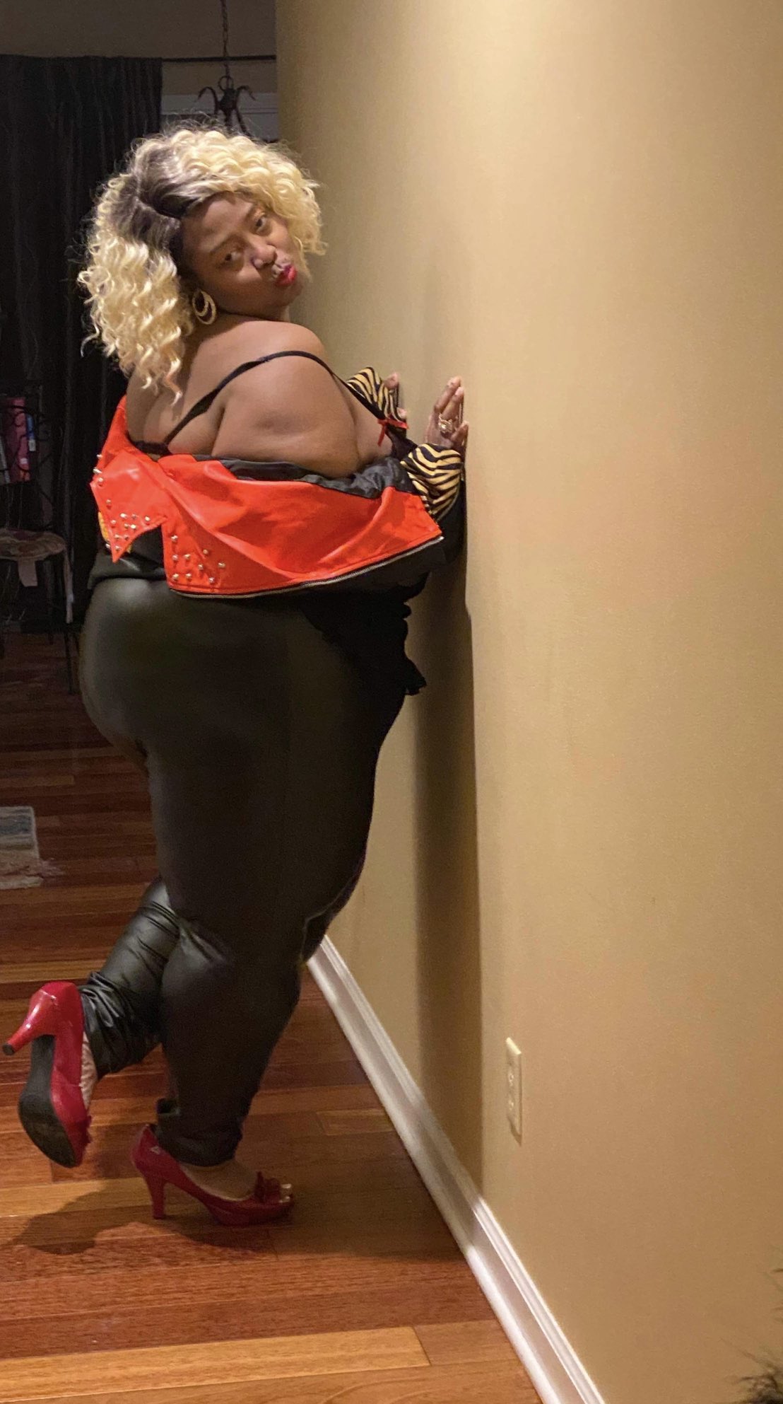 The Lovely LadyFoxx vs KRYPTONITE💎 on Twitter: "KRYPTONITE💎 is BIG PRESSURE… REAL BAD ️‍🔥 ️‍🔥 ️ ...