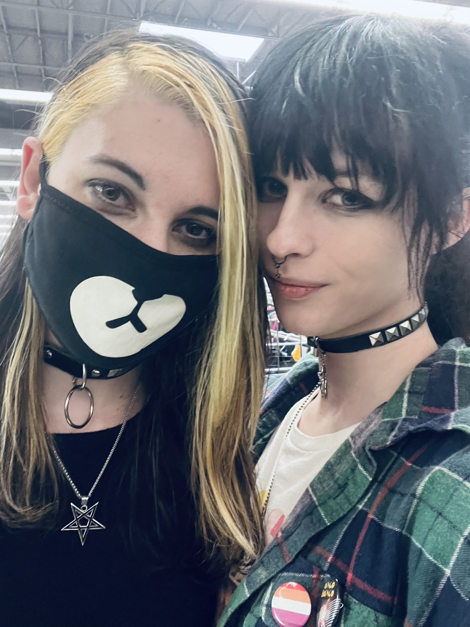 Spite 🜏 on Twitter: "we’re about to eat all the drywall in your house https://t.co/4vbiGyF538 ...