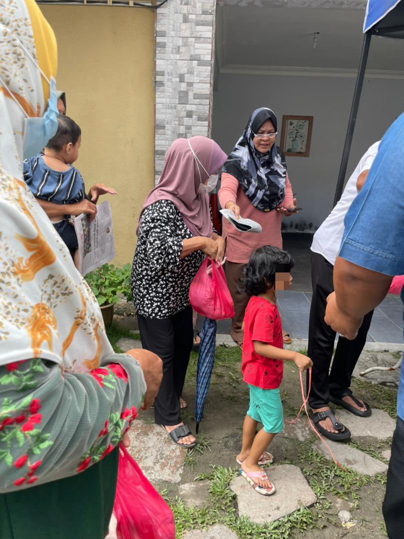 ً on Twitter: "RT @ekynaris_: Jasa korang yg telah menderma ayam mentah sampai kpd penduduk Kg ...