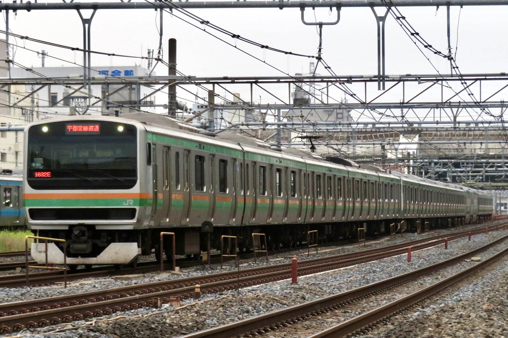 ファイア @カププラレール垢 on Twitter: "E231系来たので流さないで撮ろうとしたけどISO400マジでノイズえぐい 晴れてたら順光なのに曇るとこんなに暗くなるのか… ちなみにS ...