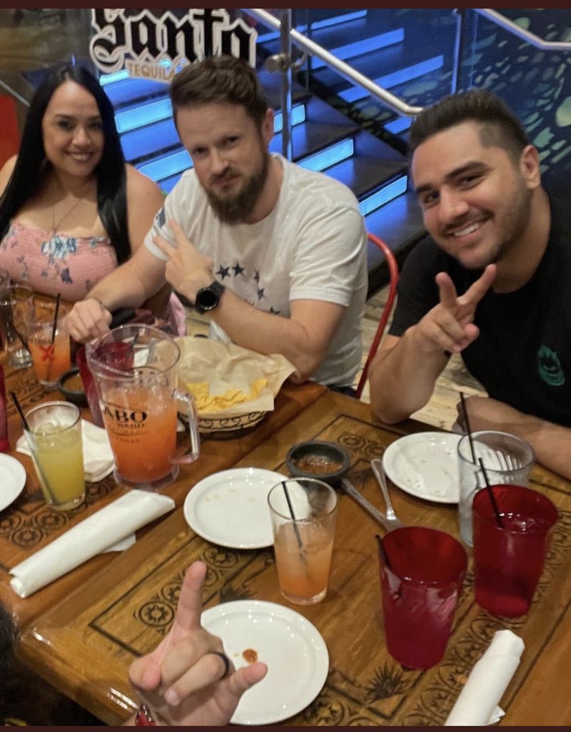 ELIJAH SCHAFFER on Twitter: "@QTRBlackGarrett @DrewHLive @KinelRyan @mynerdyhome Looks like a ...